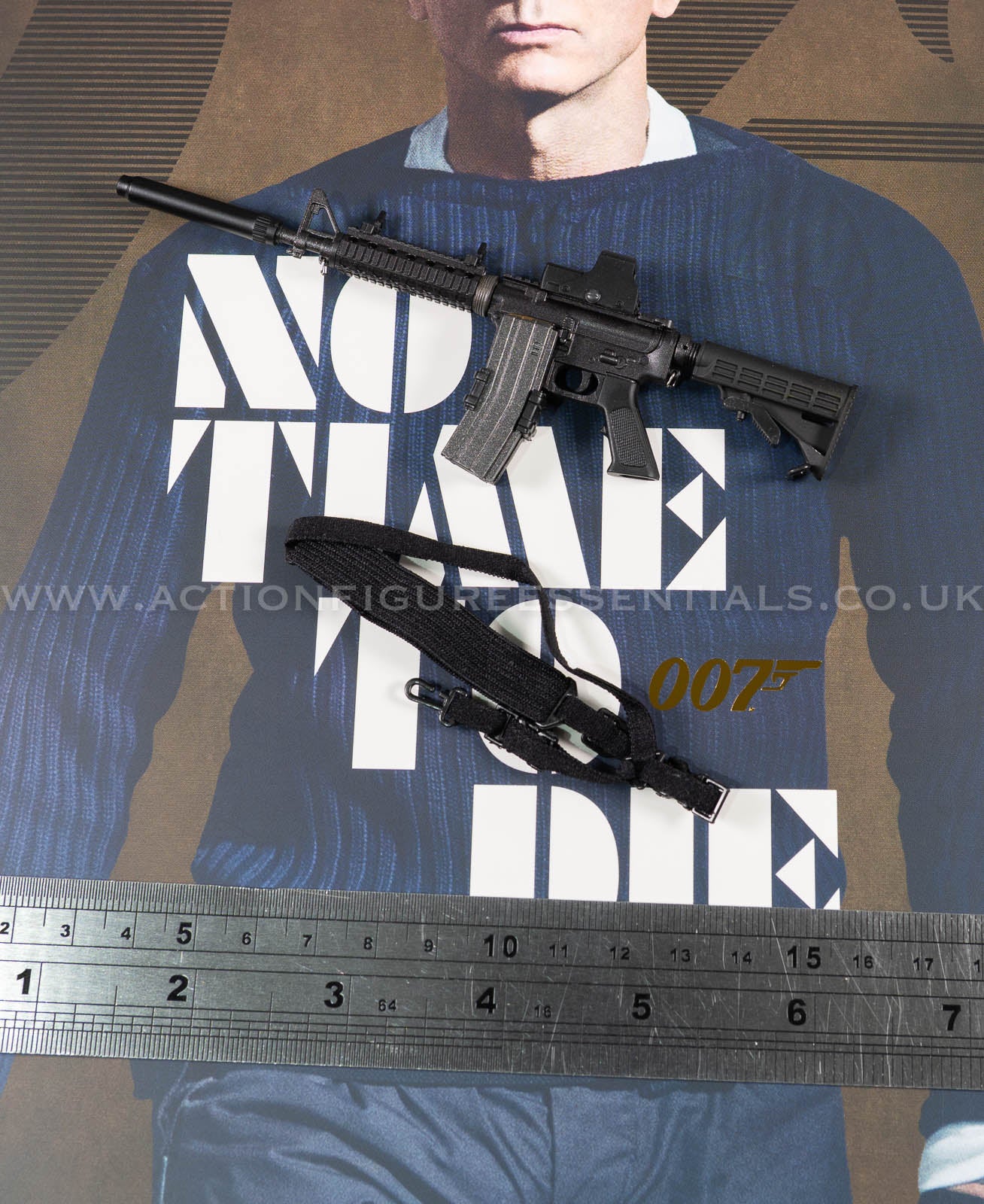 Hot Toys - James Bond 007 - CQBR Rifle - Commando - MMS804 - 1:6 Scale ...
